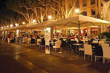Nightlife in Provence