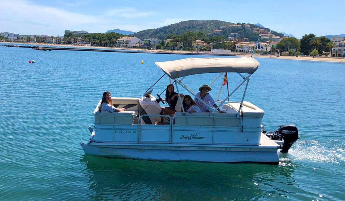 6 Person Motor Boat
