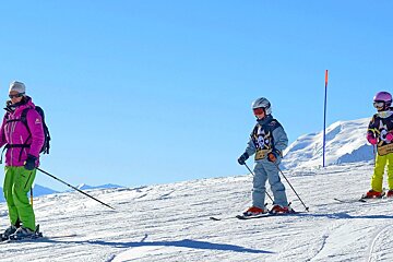 Group ski lessons