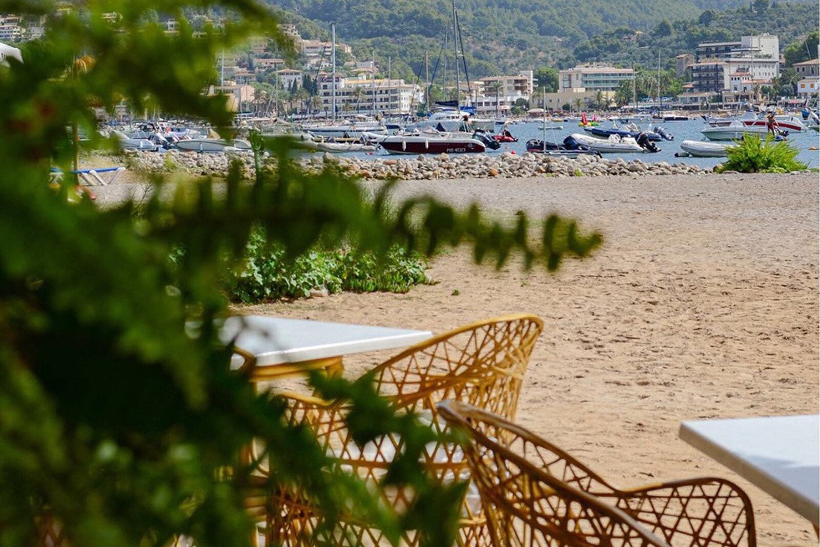 Patiki Beach Restaurant